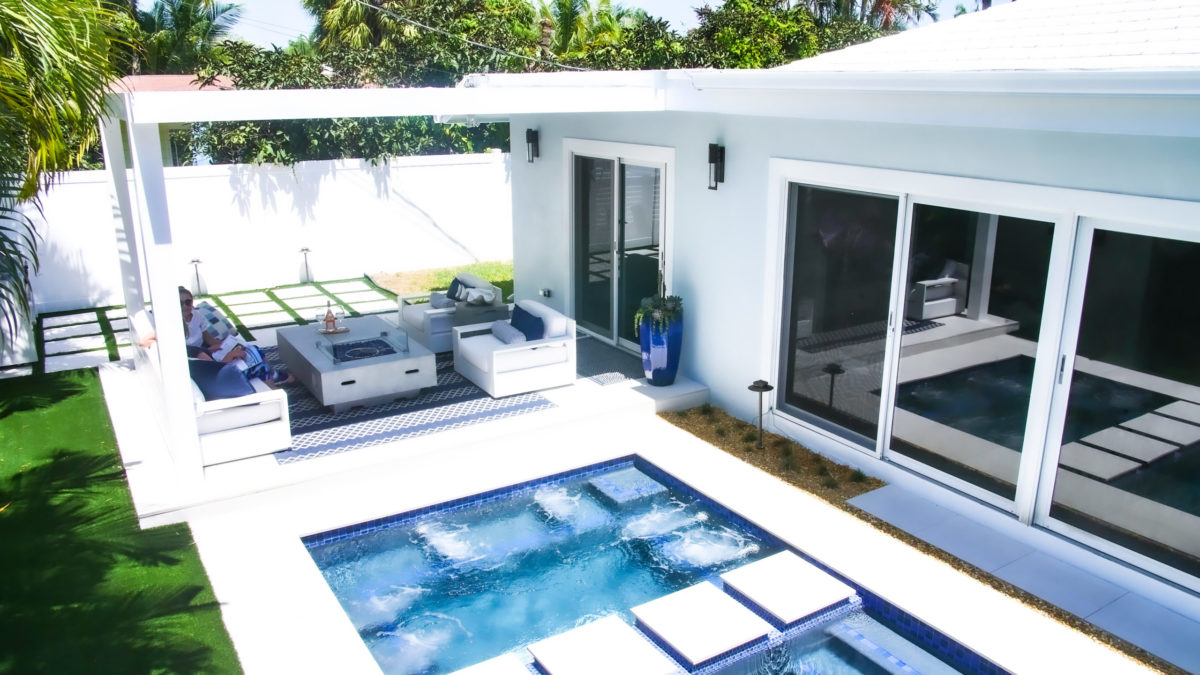 A Guide To Getting The Pergola Height Right - Azenco Outdoor