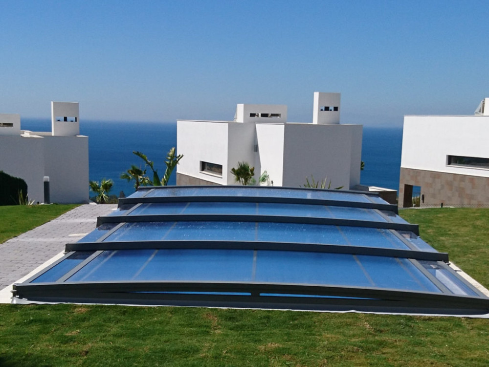 Residential Pool Cover Photo Gallery - Azenco Outdoor